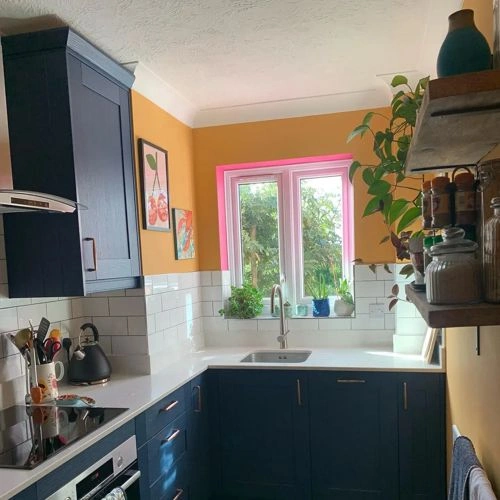 Dulux Honey Drizzle 2 10YY 45/419 paint color