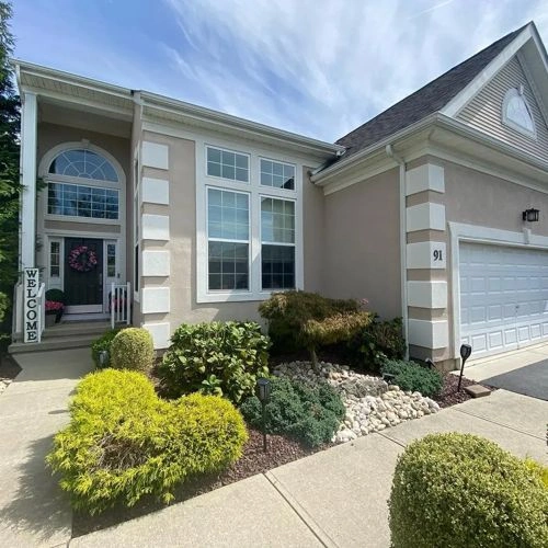 Sherwin Williams Renwick Beige SW 2805 paint color